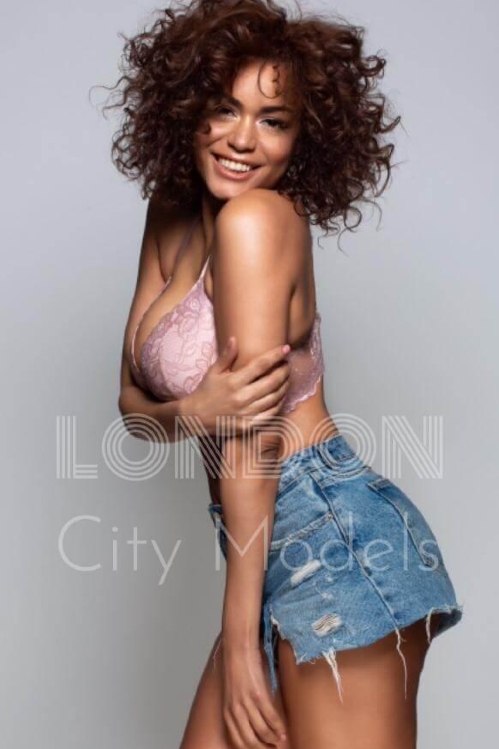 Isis Bisexual Model Escort Near Sloane Square